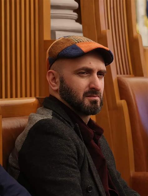 თუ ვინმეზე ვიტყვი რომ ეგ კაცი და კრიმინალი სხვადასხვა პლანეტაზე ცხოვრობენ მეთქი ის არის