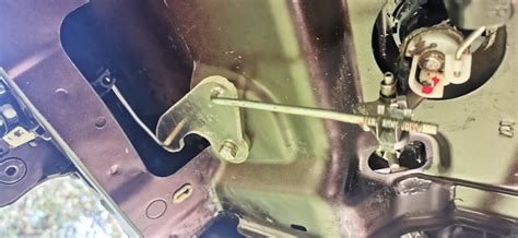 Электрозамок багажника Дастер — Renault Duster (1G), 1,5 л, 2015 года ...