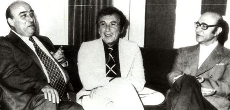 مُنعت حفلته لأن النساء تمايلن على ألحانه طرباً محمد عبد الوهاب في