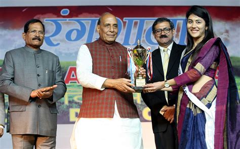 Mod Raksha Mantri Gives Away Awards Related To Republic Day 2020