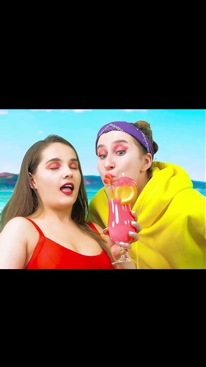 Девушка бегает по всей земле Youtube