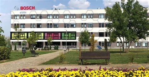 сп твоят БИЗНЕС On Linkedin Бош Инженеринг Център София отбелязва 5 години