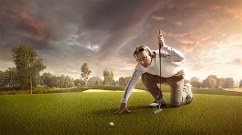 골프 골프 코스에서 골프를 치는 남자 사람들에 대한 스톡 사진 및 기타 이미지 사람들 사진 이미지 20 29세 Istock