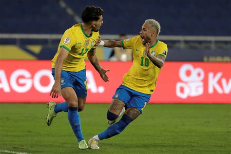 Video Neymars Spectacular Dribble Leads To Lucas Paquetá Goal