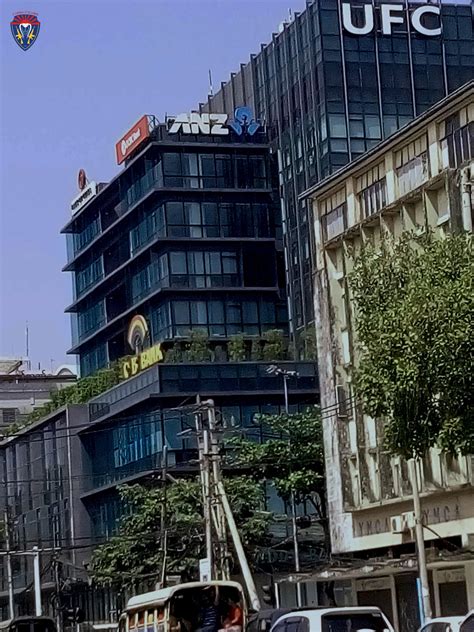 ဒီအရှေ့တည့်တည့်မှာ ဘာရုံးလဲ။ Cobra Column တပ်ခွဲ ၅