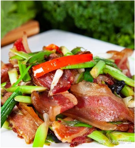 杨八妹说腊肉的最佳CP我先投蒜苗一票 知乎
