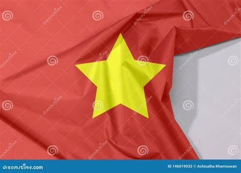 Fabric North Vietnam 1945 To1955 Flag Crepe And Crease With White Space