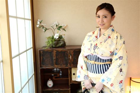 Asian Sirens Topic Mari Taira