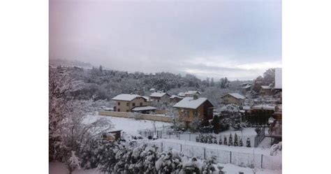 Пуснаха тока на всички населени места в Западна България съобщиха от ЕРМ Запад