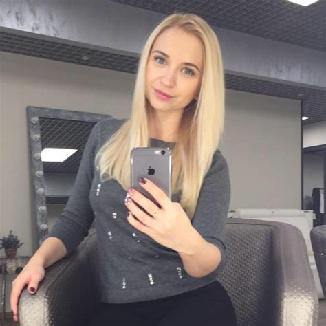 Окрашивание волос и стрижки Окрашивание волос и стрижки