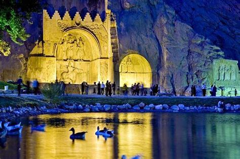 ببینید گزارش یک شهروند از ممنوعیت ورود مردان و زنان با لباس کُردی به