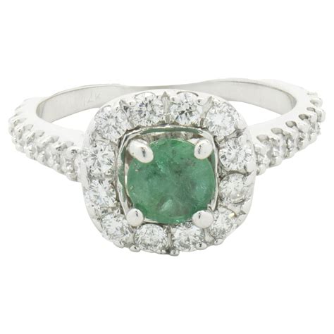 14 Karat White Gold Emerald And Diamond Ring For Sale At 1stdibs