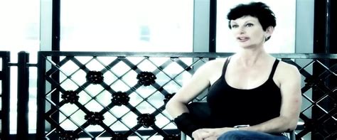 采访莎朗·米切尔和康斯坦斯·钱 Mkx Xhamster