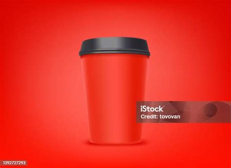 빨간 등받이에 검은 색 모자가있는 빨간 커피 컵 3d 벡터 일러스트 레이 션 0명에 대한 스톡 벡터 아트 및 기타 이미지 0