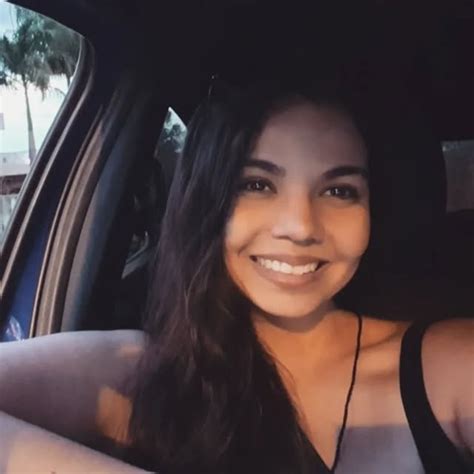 Lena Gameiro • Threads Say More