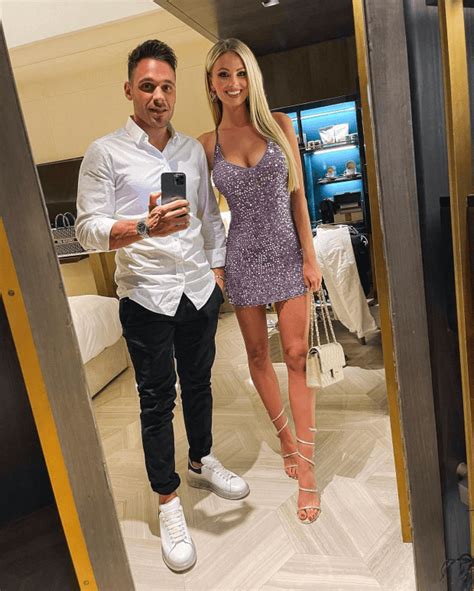 The Worlds Sexiest Motogp Wag Anet Mlcakova Stunned Followers With Her Green Tight Fitting