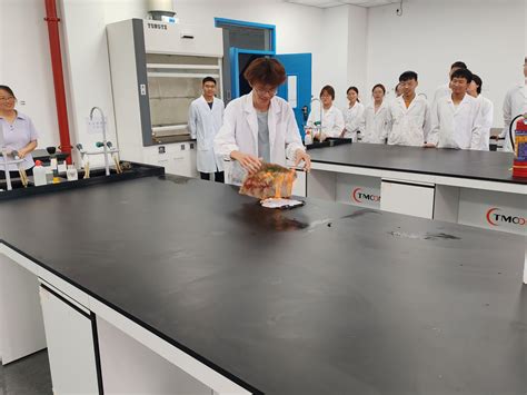 【实验室管理】化学化工学院开展实验室安全应急演练 化学与环境工程学院