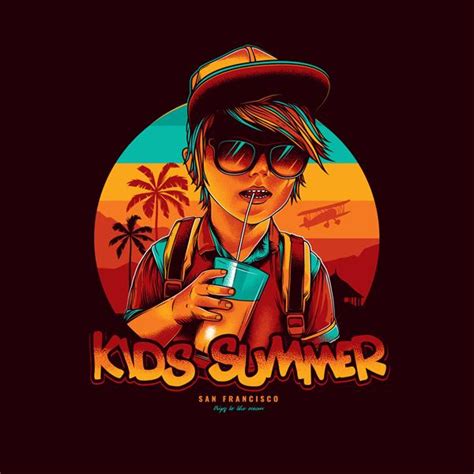 تصویر برداری اصلی پسر بچه ای با کلاه بیسبال عینک تیره لیوان آب میوه در دستش در پس زمینه غروب