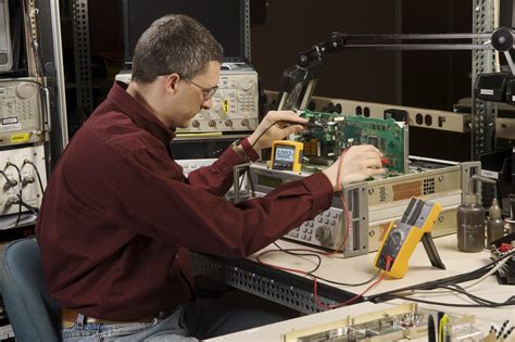 Fluke 233AKIT Remote Display Multimeter SmashingApps Com