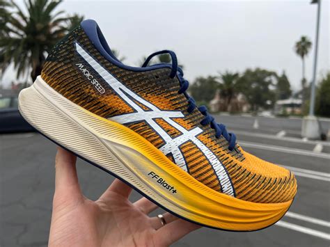 ASICS Magic Speed 2 Review (2022) - DOCTORS OF RUNNING