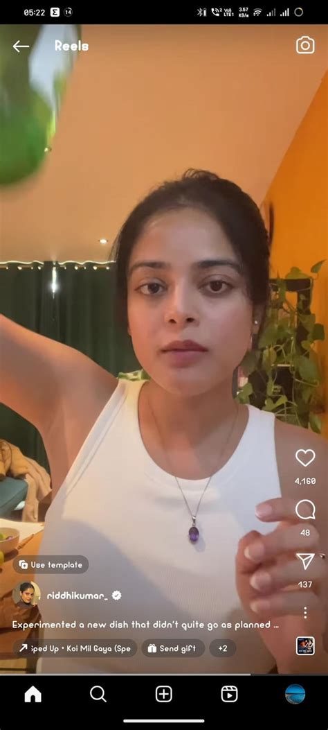 Riddhi Kumar R Bollyarm