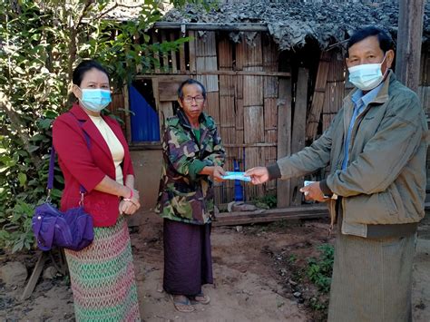 မိုင်းတုံမြို့၌ ပုံမှန်ဝင်ငွေမရှိသော အခြေခံလူတန်းစားအိမ်ထောင်စုများအား စတုတ္ထအကြိမ် ထောက်ပံ့ င