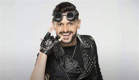 بالفيديو ابن رامز جلال يخطف الانظار بوسامته وطرافته تعرفوا إليه