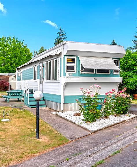 22 Inspiring Old Single Wide Mobile Home Exteriors