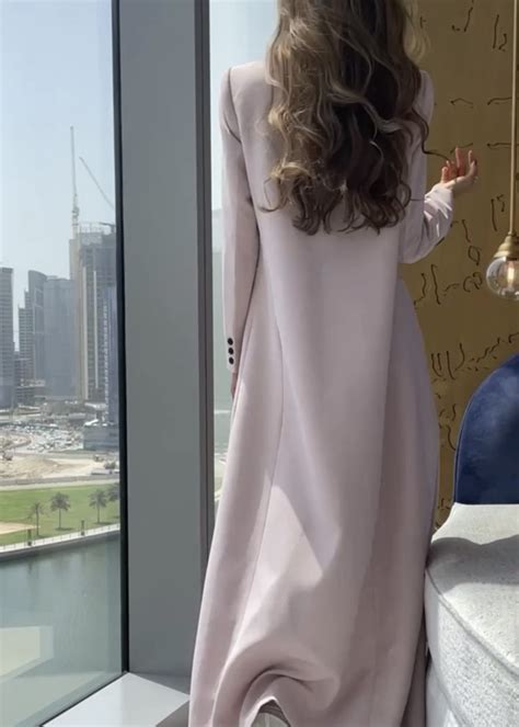 بليزر عباية لون بيبي بنك Balla