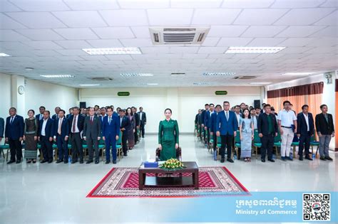 ក្រុមហ៊ុនផលិតចំណីសត្វចំនួន៦ ចុះmou ប្រមូលទិញពោតក្រហម ដំឡូងមី និងវត្ថុធាតុដើមក្នុងស្រុក