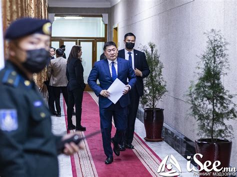 ШУУРХАЙ Засгийн газар ээлжит хурлаа маргааш зарласан бөгөөд ЗГ т итгэл үзүүлэх эсэх тогтоолын