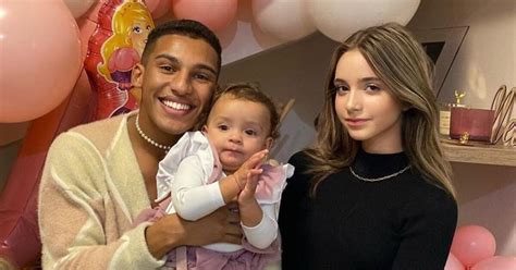 Wau Pozor Na ňu Sestra Matúša Kolarovského Bude O Chvíľu Motať Hlavy