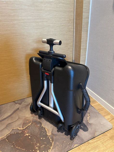 兒童 喼 旅行 神器 Qbox Ridable Ride on hand carry on multi function suitcase