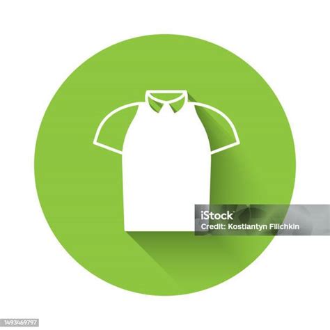 흰색 폴로 셔츠 아이콘은 긴 그림자 배경으로 분리되어 있습니다 녹색 원 버튼 벡터 T 셔츠에 대한 스톡 벡터 아트 및 기타 이미지 T 셔츠 공란 광고 Istock