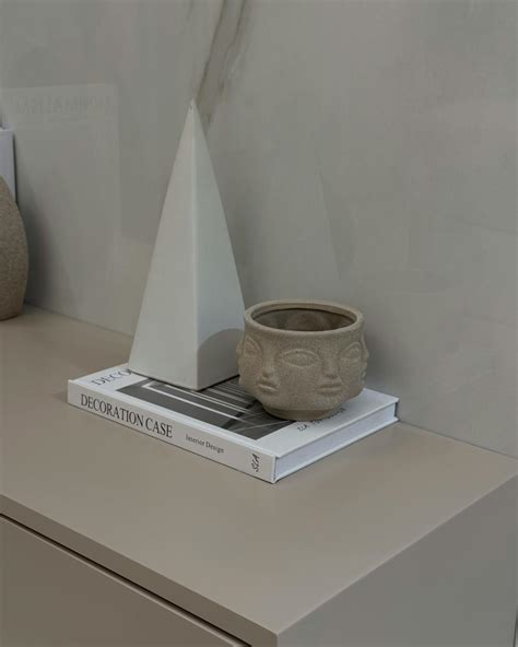 실내 가구 거주 공간 건축 고요한 기하학 깨끗한 디자인 꽃병 냄비 단순한 단순한 생활 도기 돌 디자인