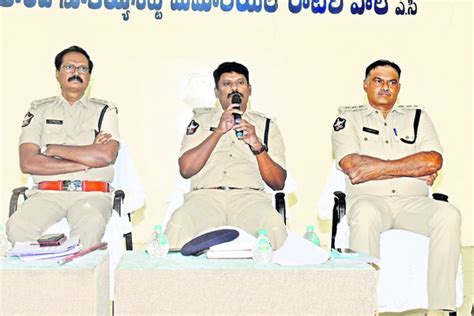 పోలీస్‌ సిబ్బందికి ఎన్నికల శిక్షణ Sakshi