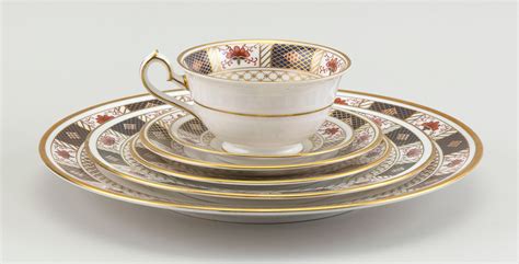 Lot Royal Crown Derby “derby Border” Porcelain Dinner Service