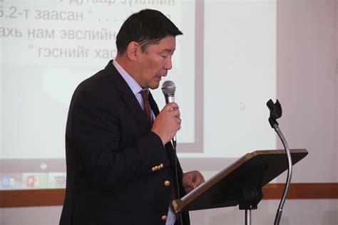 Дархан хотод “Нутгийн өөрөө удирдах байгууллагын хөгжил ба эрх зүйн орчны асуудлууд” ыг хэлэлцэв