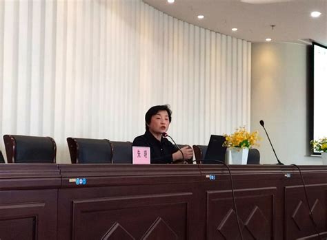 呼和浩特市青少年活动中心工会举办心理减压和疾病预防健康知识讲座 呼和浩特市总工会