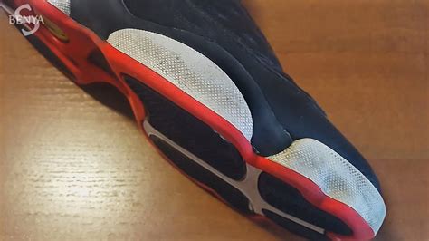 Как сохранить белую подошву кроссовок? Простой способ очистки подошвы ...