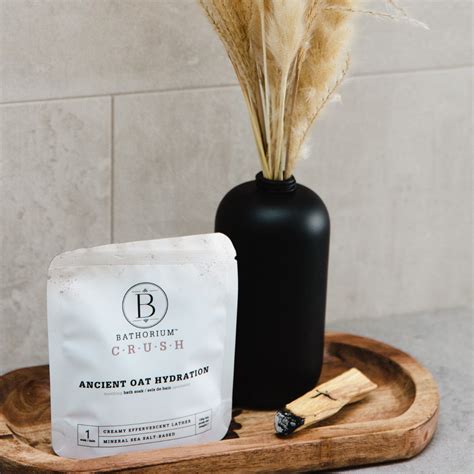 Bathorium Crush Natural Bath Soak Ancient Oat Hydration Single Bath