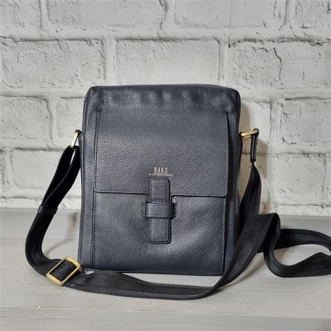 닥스 정품 남성 바디 크로스백 세컨웨어