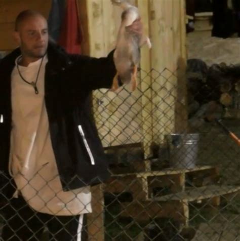 Радо от Фермата се напи зверски и ето какви простотии сътвори За Жената