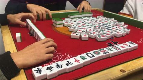 麻将：十三幺总算自摸了，大姐没有想象中的激动游戏真人纸牌类好看视频