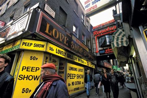 London S Property Prices Push Sex Out Of Soho Bloomberg