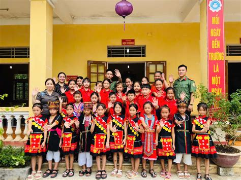 Người Thầy Cand Dạy Tiếng Anh Miễn Phí Cho Học Sinh Vùng Khó