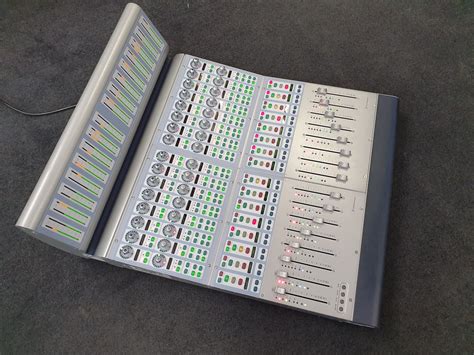 D Command Fader Pack 16 Fader Expansion Resurface