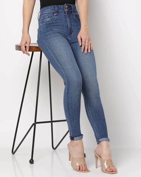 Really High Waisted Jeans