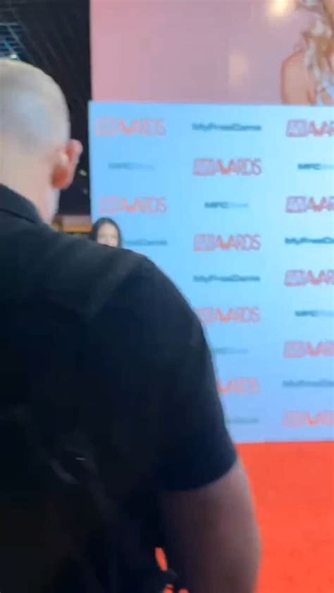 Fanbus Fanbusvideos • Instagram Photos And Videos