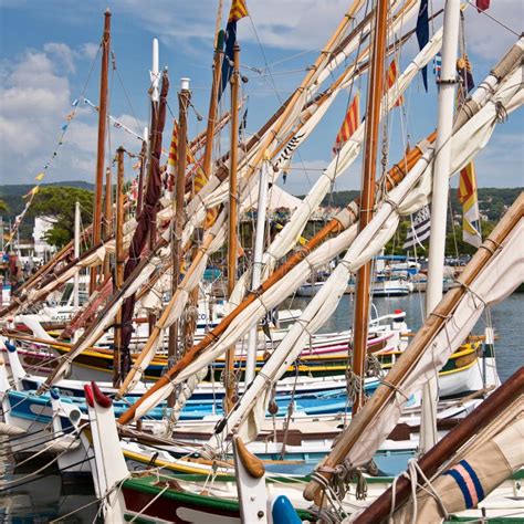 Les Bateaux à Voile Traditionnels Provençaux Appelés Pointus Bandol